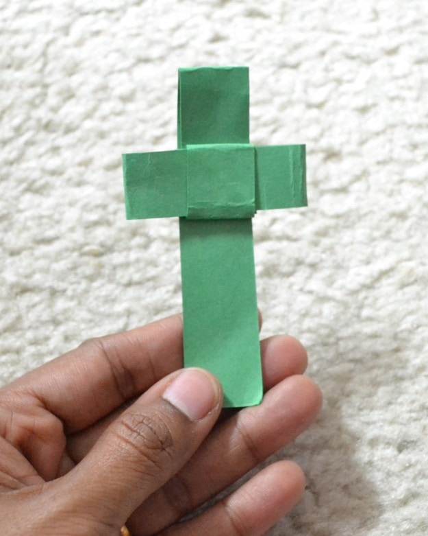 A Cross Gift They Will Love- Easy Wooden Cross Decor Tutorial