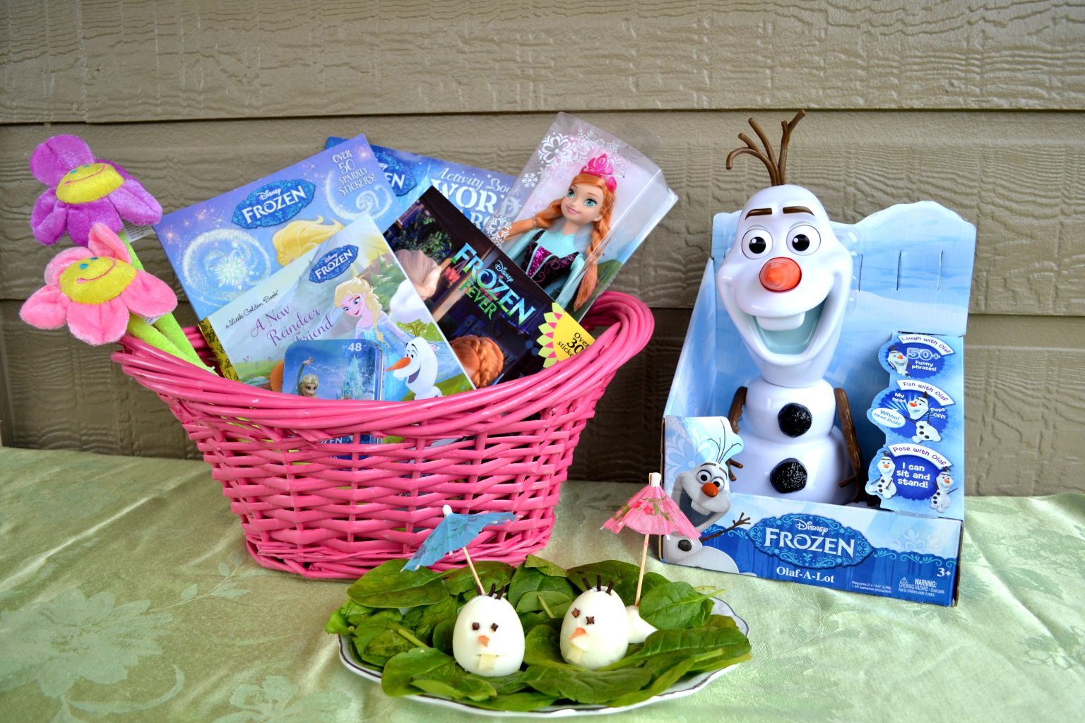 Olaf Inspired Egg Men for a FROZEN inspired treat. - Mommy Snippets