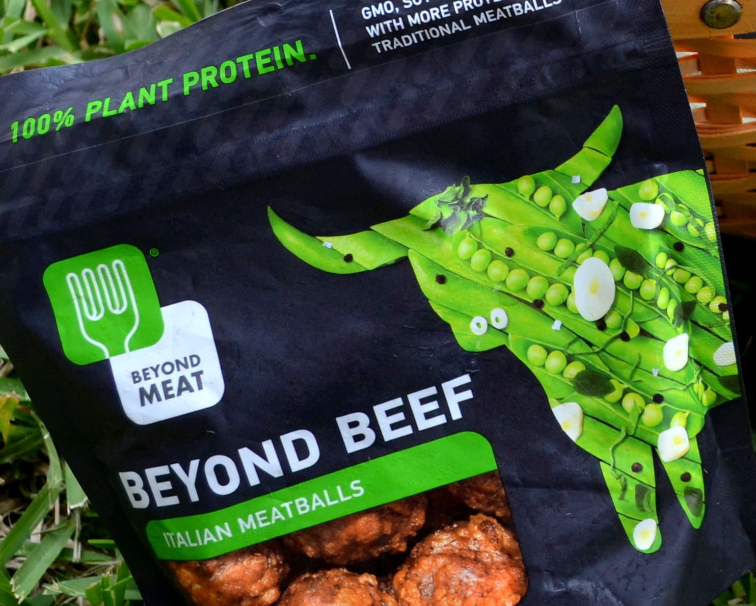 Beyond Meat is entering kitchens nationwide {#FutureOfProtein} - Mommy ...