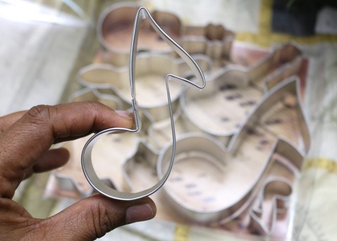 How to make SING inspired Chocolate Covered Music Treats