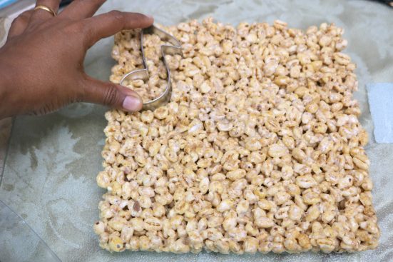 How to make SING inspired Chocolate Covered Music Treats