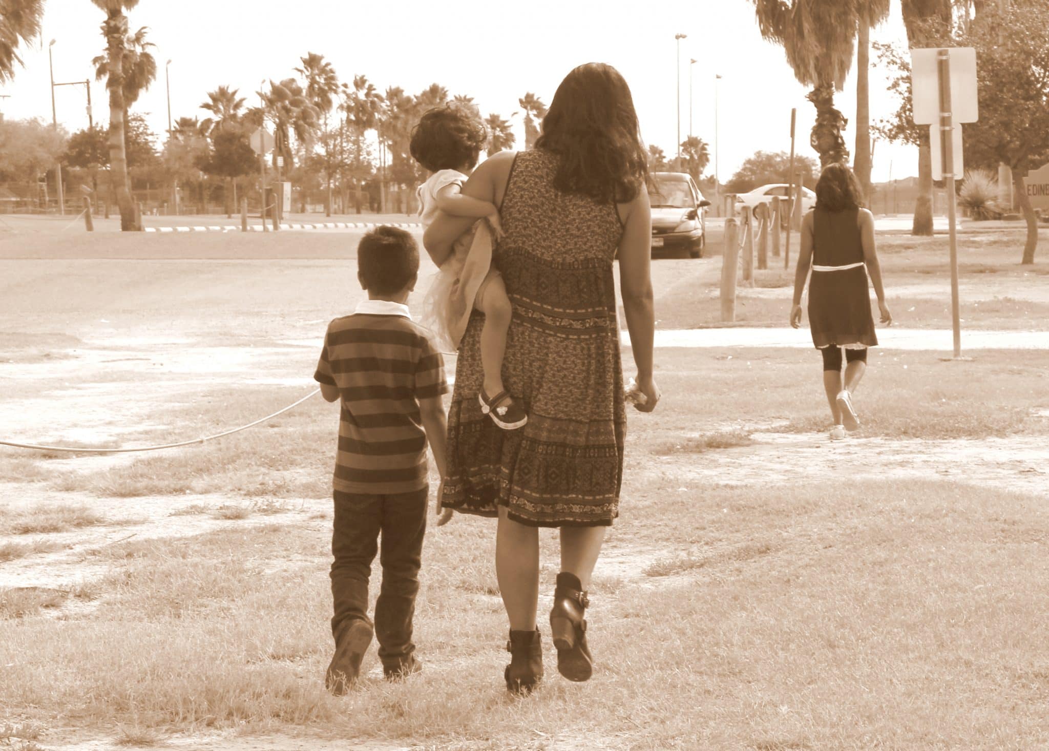 How To Enjoy Your Baby And The Older Kids With Little Stress how-to-enjoy-your-baby-and-the-older-kids-with-little-stress