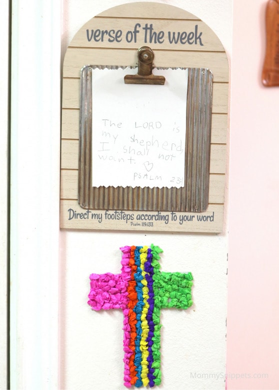 An easy Cross craft to encourage a child's faith. - Mommy Snippets