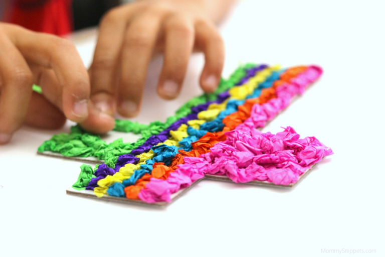 An easy Cross craft to encourage a child's faith. - Mommy Snippets