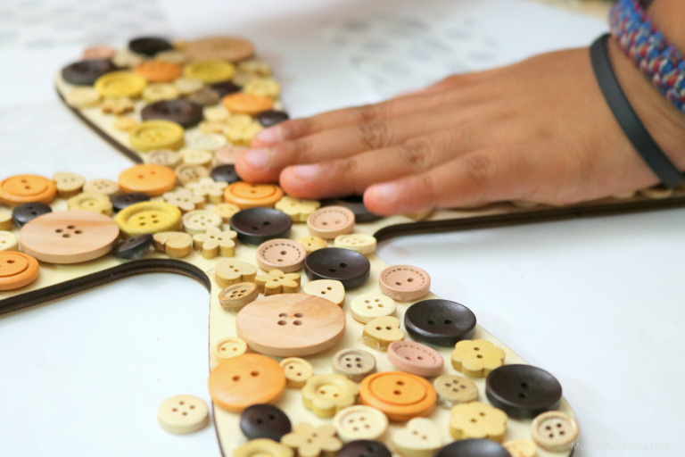 How to Make a Cross Decor Using Buttons Alone!