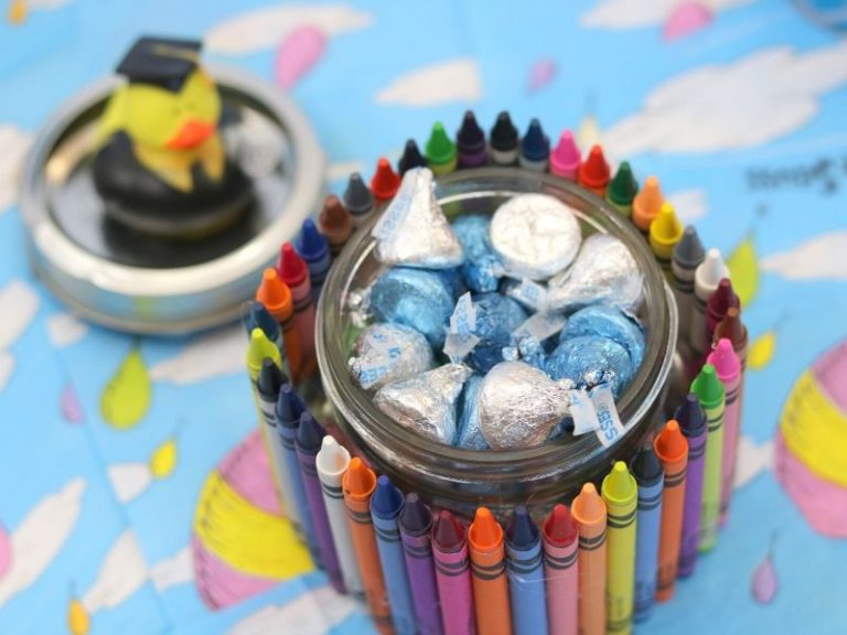 One of the Easiest Kindergarten Graduation Gifts You Can Make!