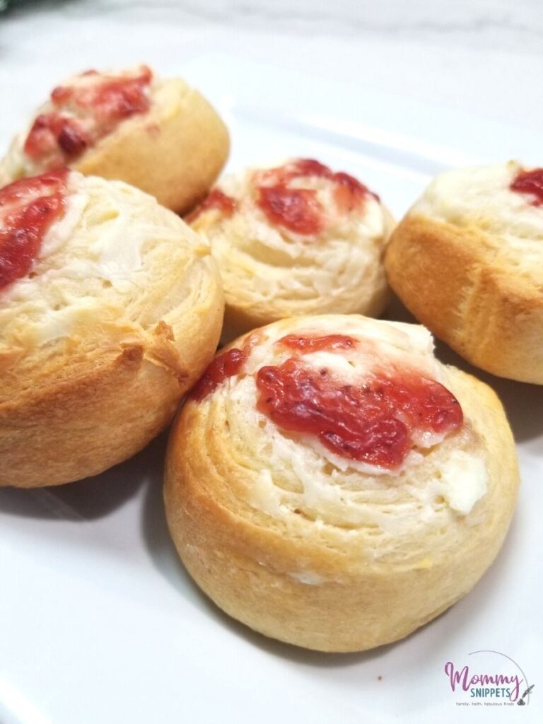 Strawberry Cheese Danish- Easy Breakfast Recipe- 4 Ingredients Only!