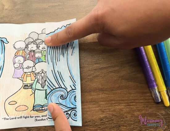 Moses and the Red Sea Crossing Craft - Mommy Snippets